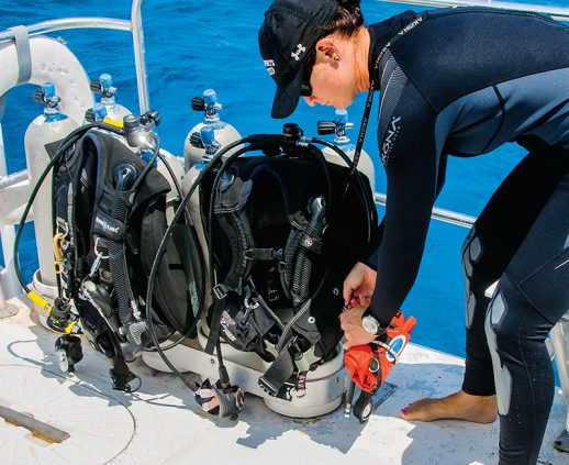 Blue Water Diving: How To Deploy And Use A Lift Bag - Dive Training