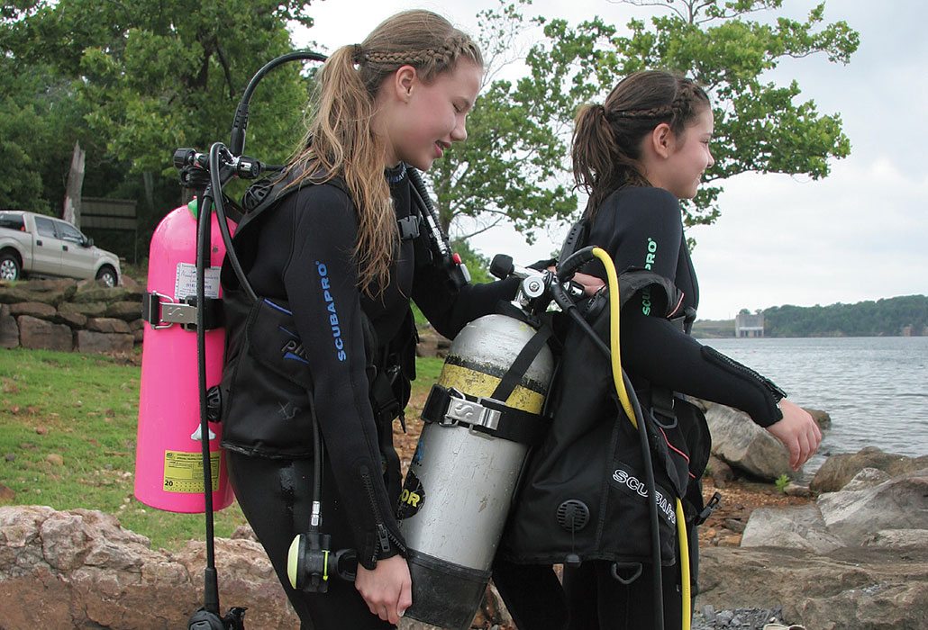 Gearing Up Together: Tips For Using The Buddy Lift - Dive Training ...