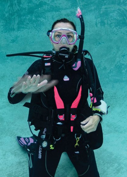 Underwater Hand Signals - Dive Training Magazine