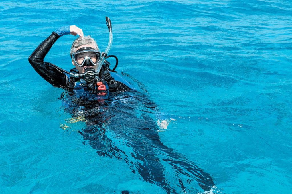 Surface Communication For Scuba Divers - Scuba Skills | Dive Training