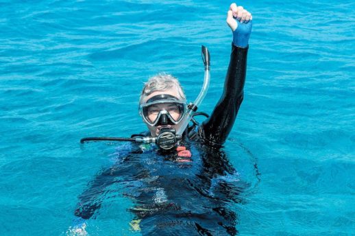 Surface Communication For Scuba Divers - Scuba Skills | Dive Training